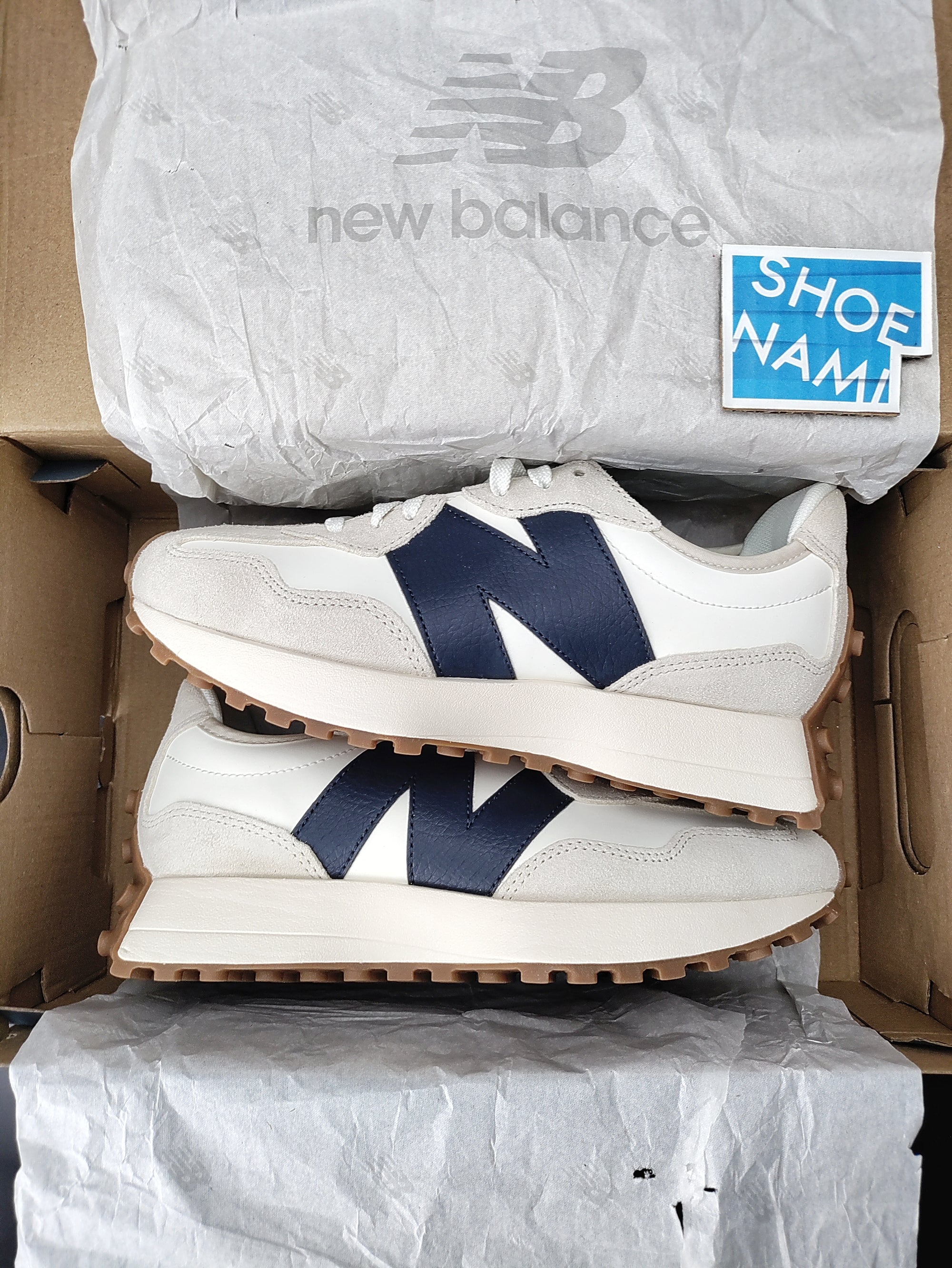 New Balance 327 'Moonbeam Outerspace'