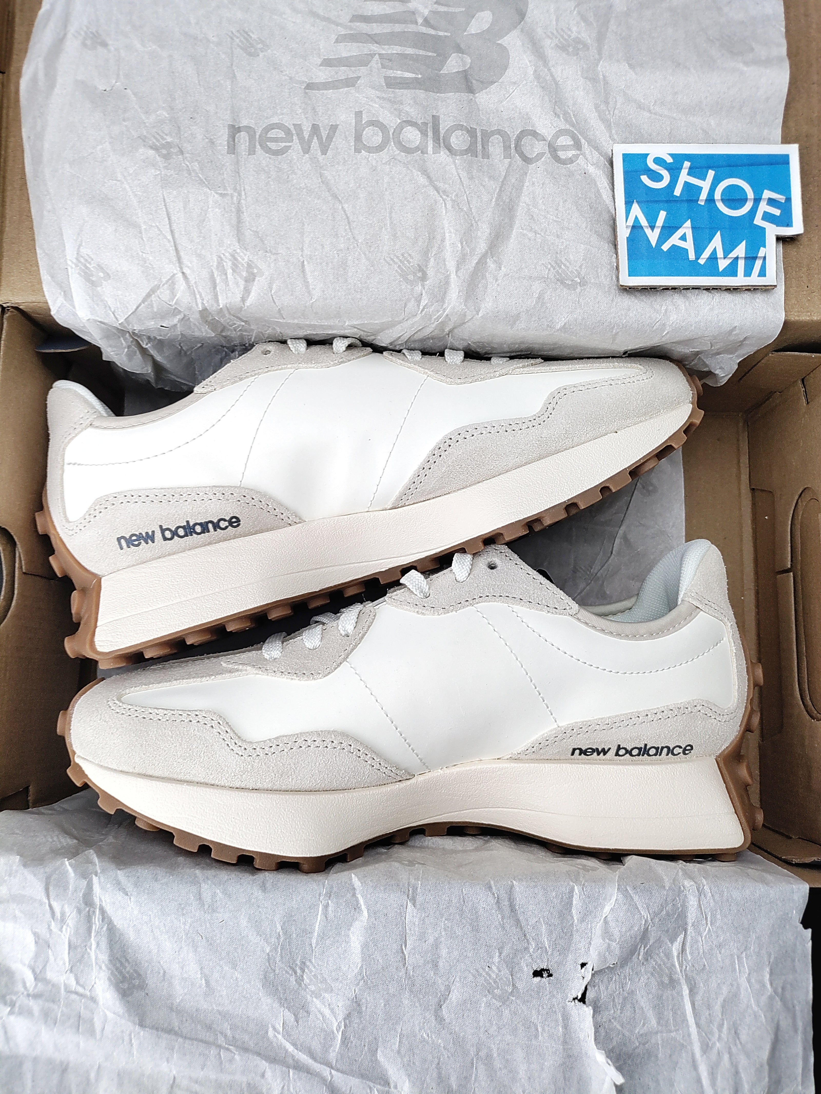 New Balance 327 'Moonbeam Outerspace'