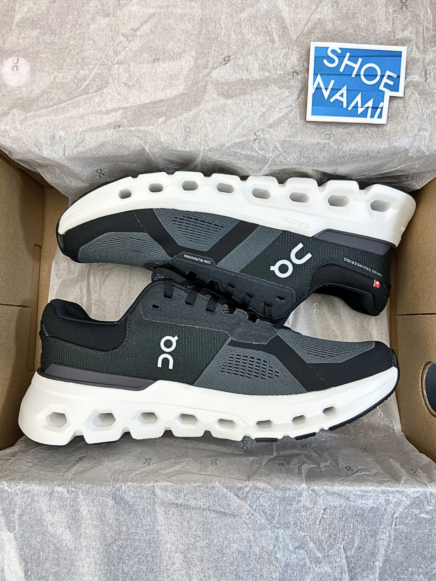 On Cloudrunner 2 'Eclipse Black'