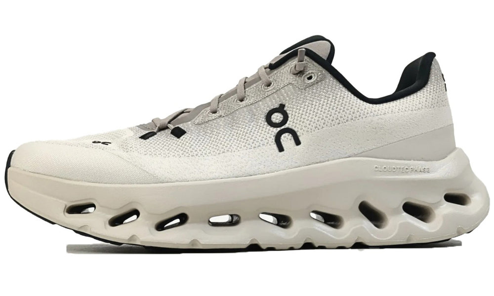 On Cloudtilt 'Cinder Sand'